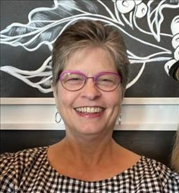 Julie Bakke's Instagram, Twitter & Facebook on IDCrawl